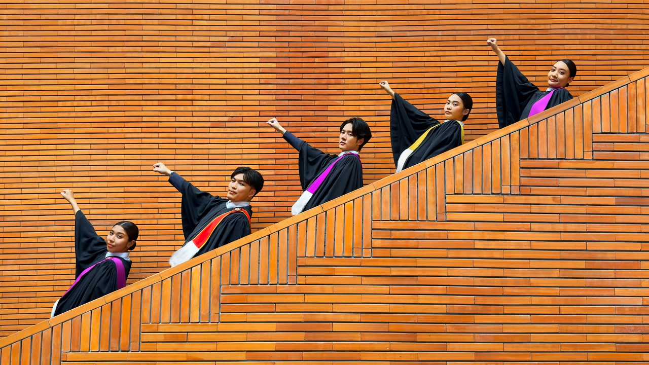 Thai Graduation Ceremony - Thailand Foundation